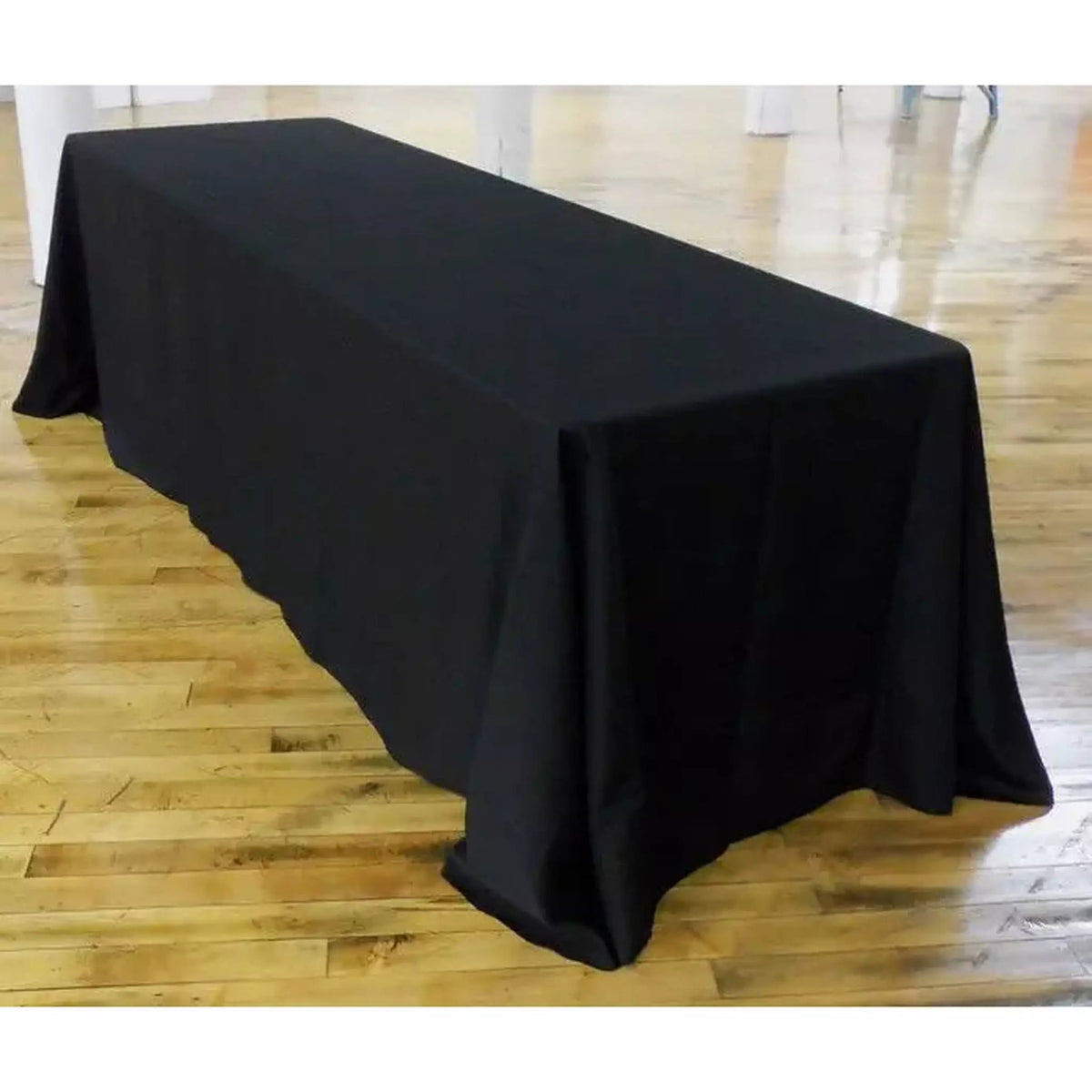 90x156'' Polyester Tablecloth — Beyond Tent